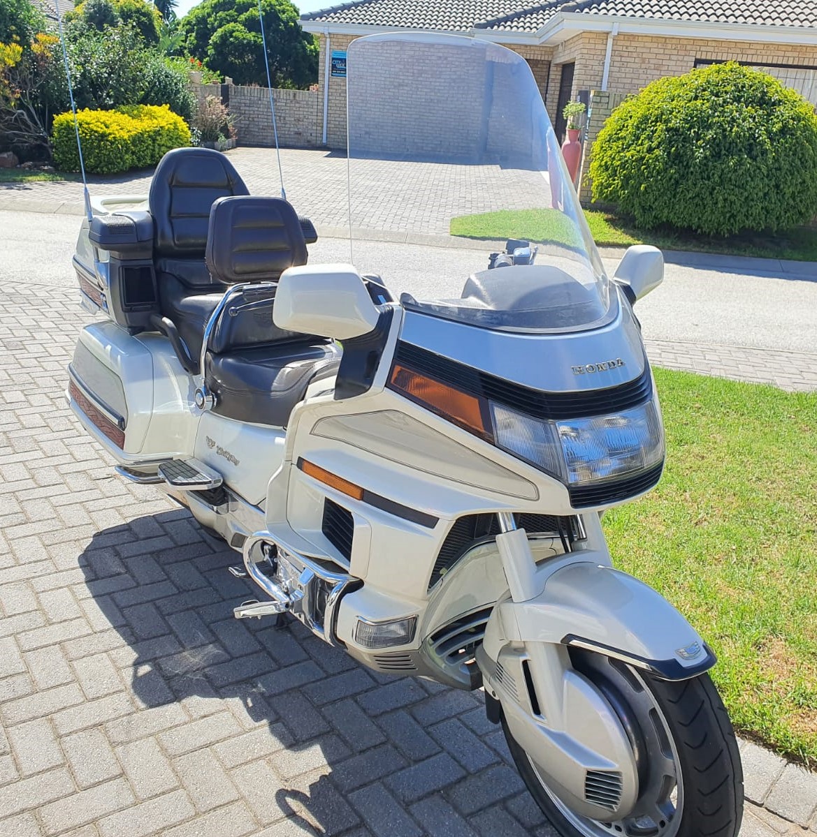 SOLD: 1990 GL1500 Honda Gold Wing SEL – Wing Riders SA