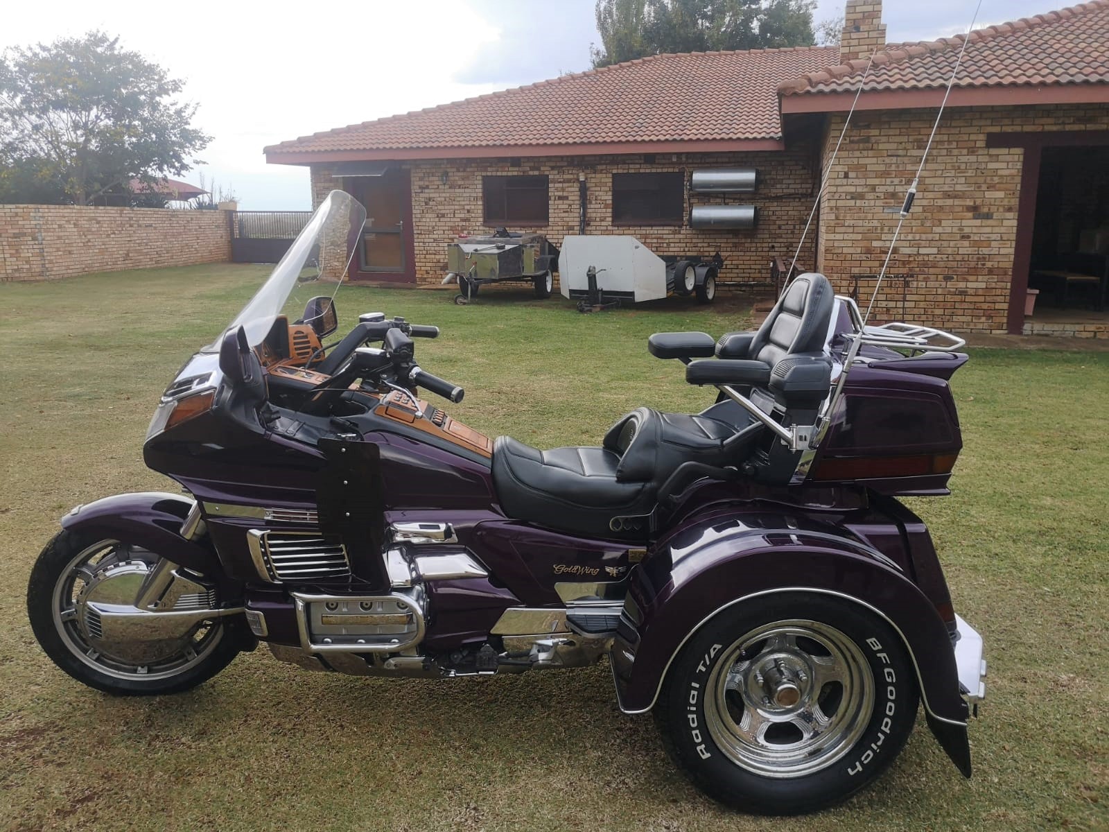 SOLD: 1995 GL1500 Honda Gold Wing trike and trailer – Wing Riders SA